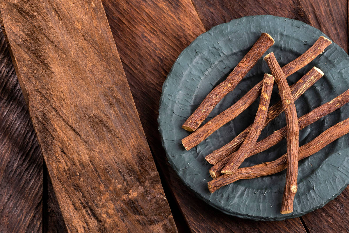 7 Best Expectorant Herbs for Respiratory Wellness - Organic India